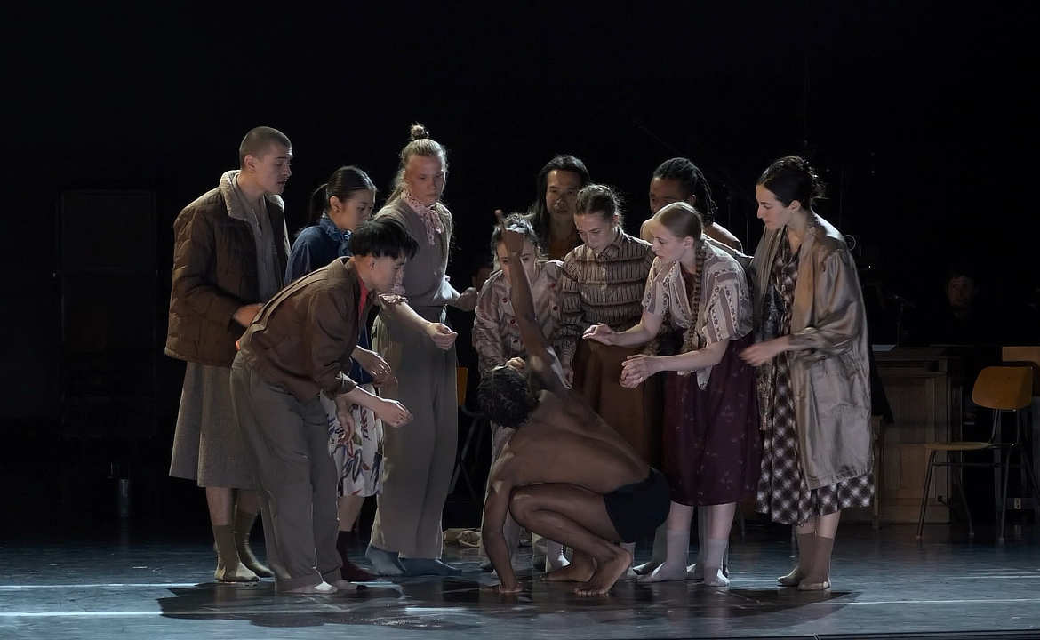 Streaming: Light - Bach dances | DET KGL. TEATER