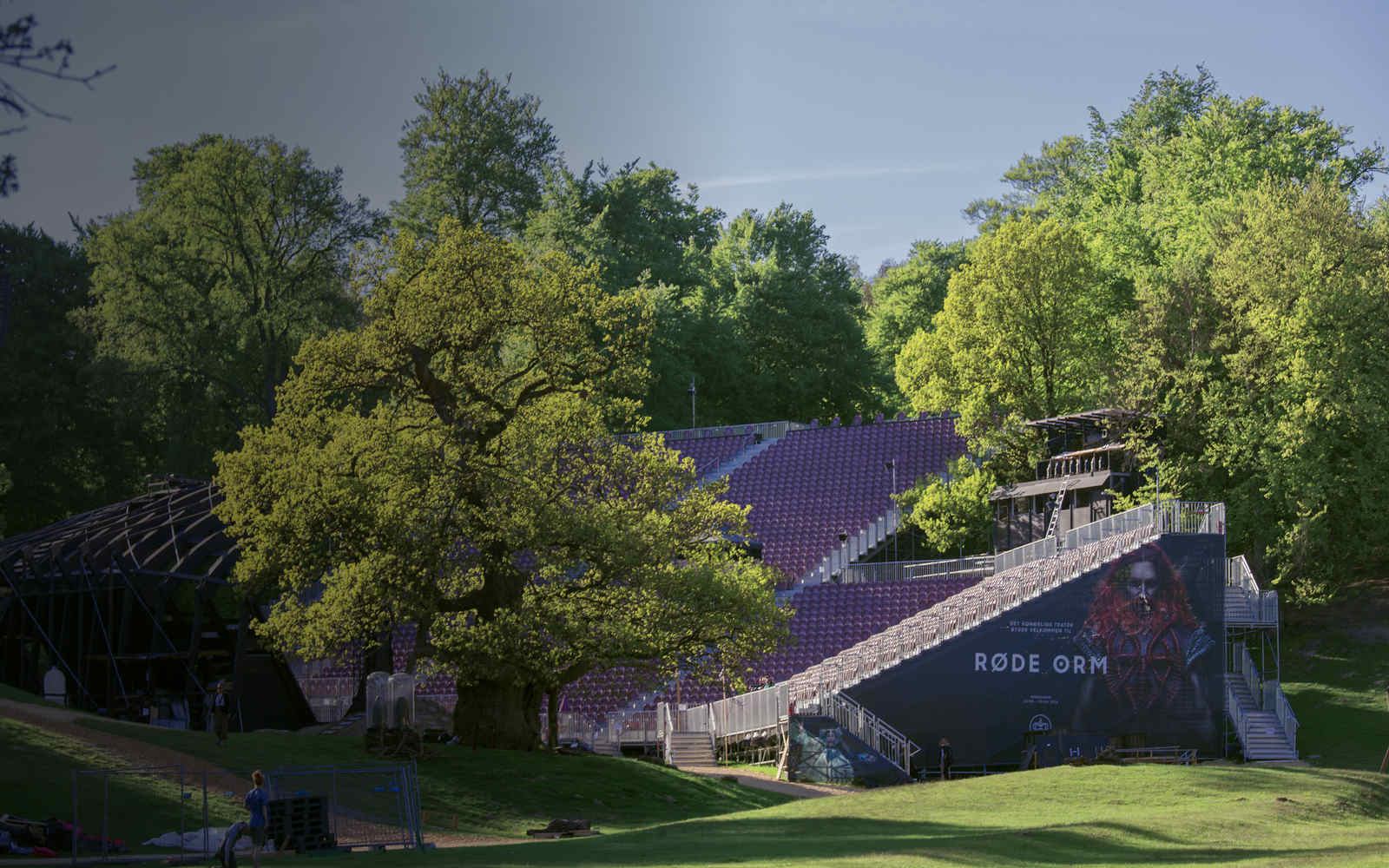 Røde Orm (Ulvedalene) | DET KGL. TEATER